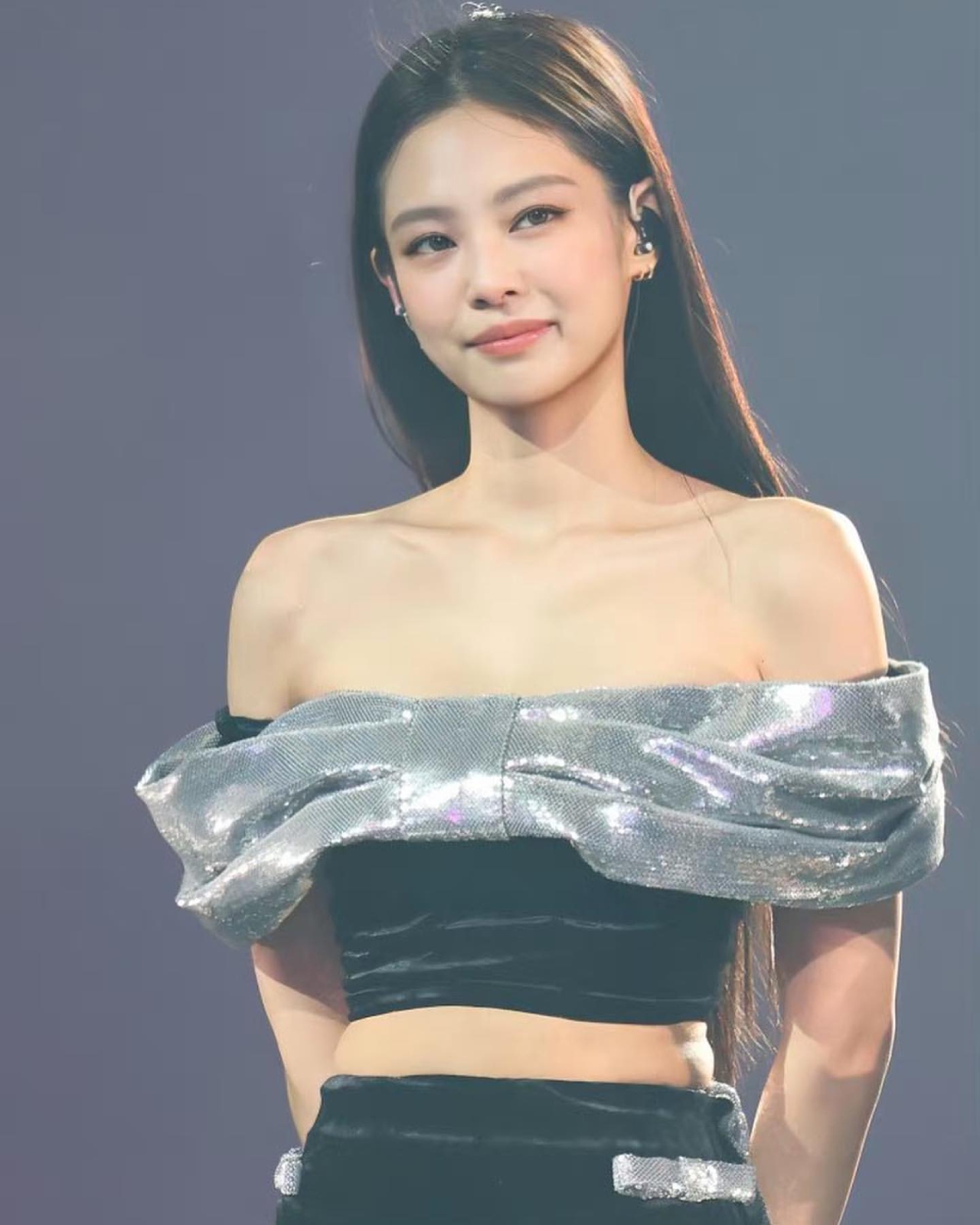 ★블랙핑크 제니 가녀린 어깨 물오른 고혹미 여신 그 자체