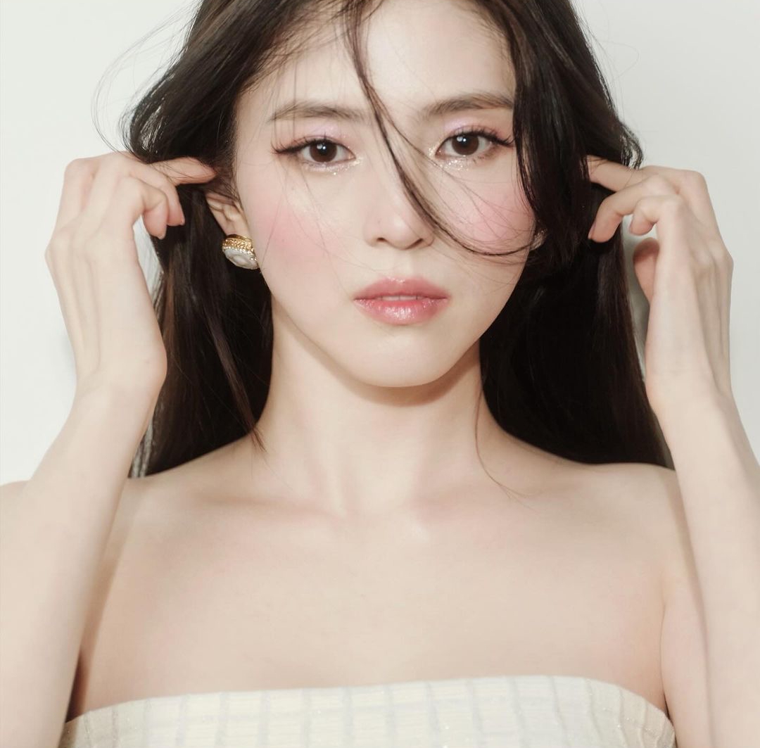 류준열♥︎ 한소희 화보 사진으로 Sns 재개반할 수 밖에 없는 비주얼