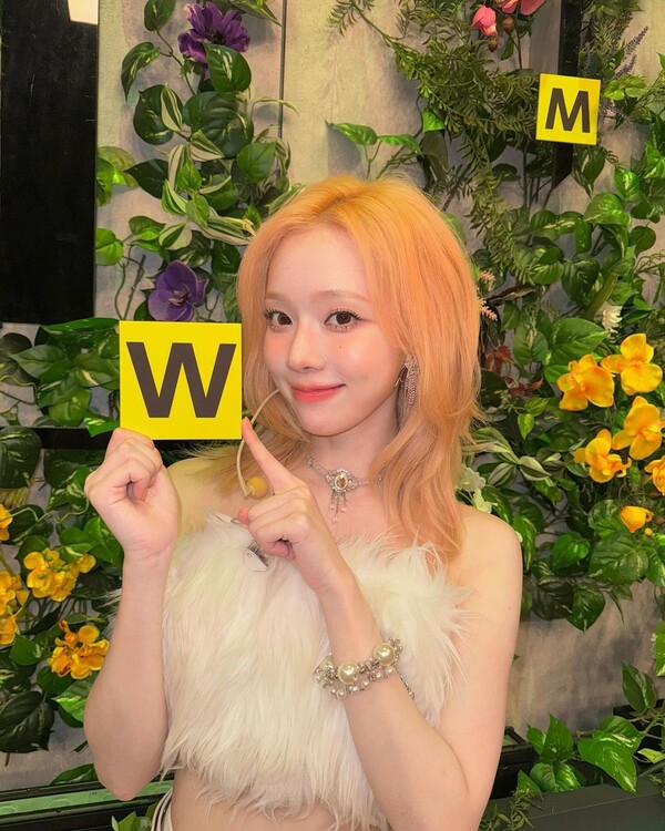 aespa's Winter Shines Like a Fairy in Latest Instagram Photos