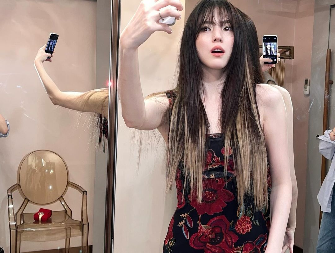 "Bangs Effect?" Han So Hee Flaunts Both Innocence and Sexiness